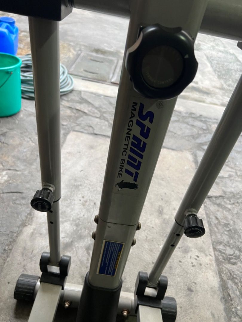 Navigator Elliptical Cardio Machine, Sports Equipment, Exercise ...