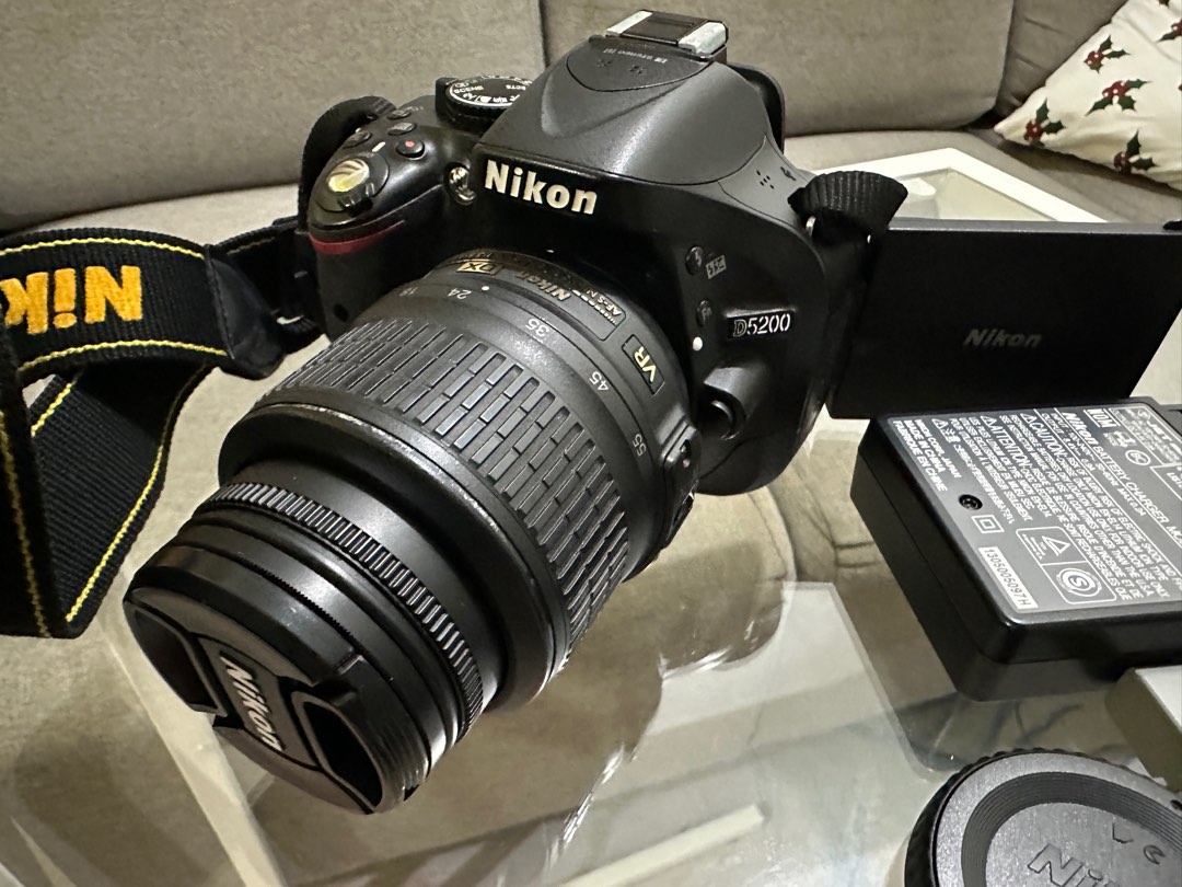 Nikon 5200 (with bag & extra battery), Photography, Cameras on Carousell