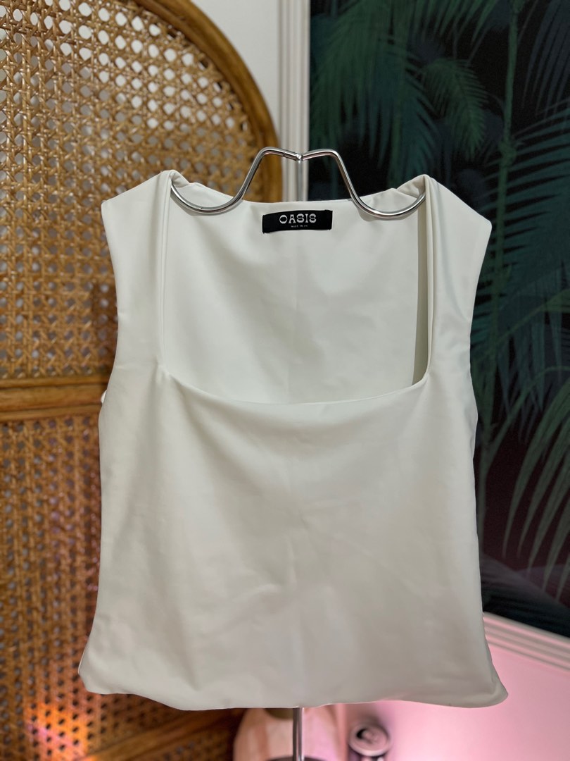 OASIS BRAND NEW TOP, Women's Fashion, Tops, Sleeveless on Carousell
