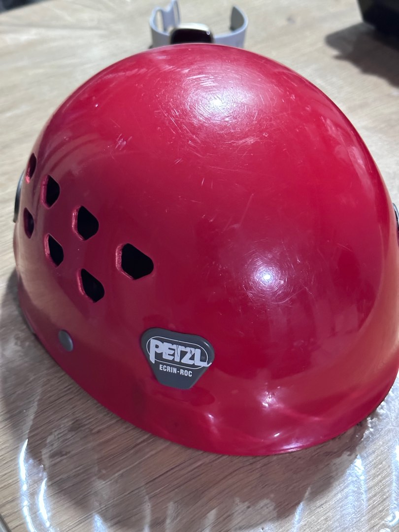 Petzl Ecrin Roc, Sports Equipment, Hiking & Camping on Carousell