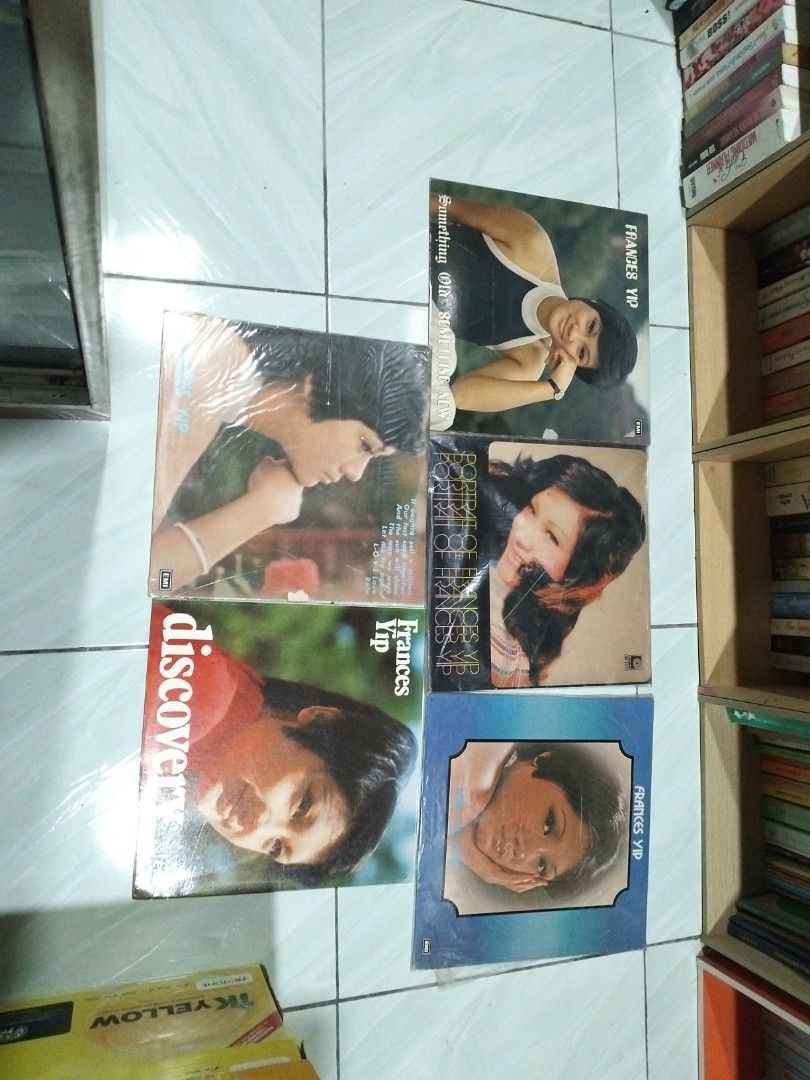 Piring hitam lama - lp frances yip, Hobbies & Toys, Music & Media, CDs & DVDs on Carousell
