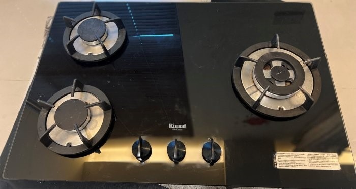 【林內】RB-302GH 三口玻璃防漏檯面爐-天然氣, 電視及其他電器 , 廚房用品, 氣炸鍋在旋轉拍賣
