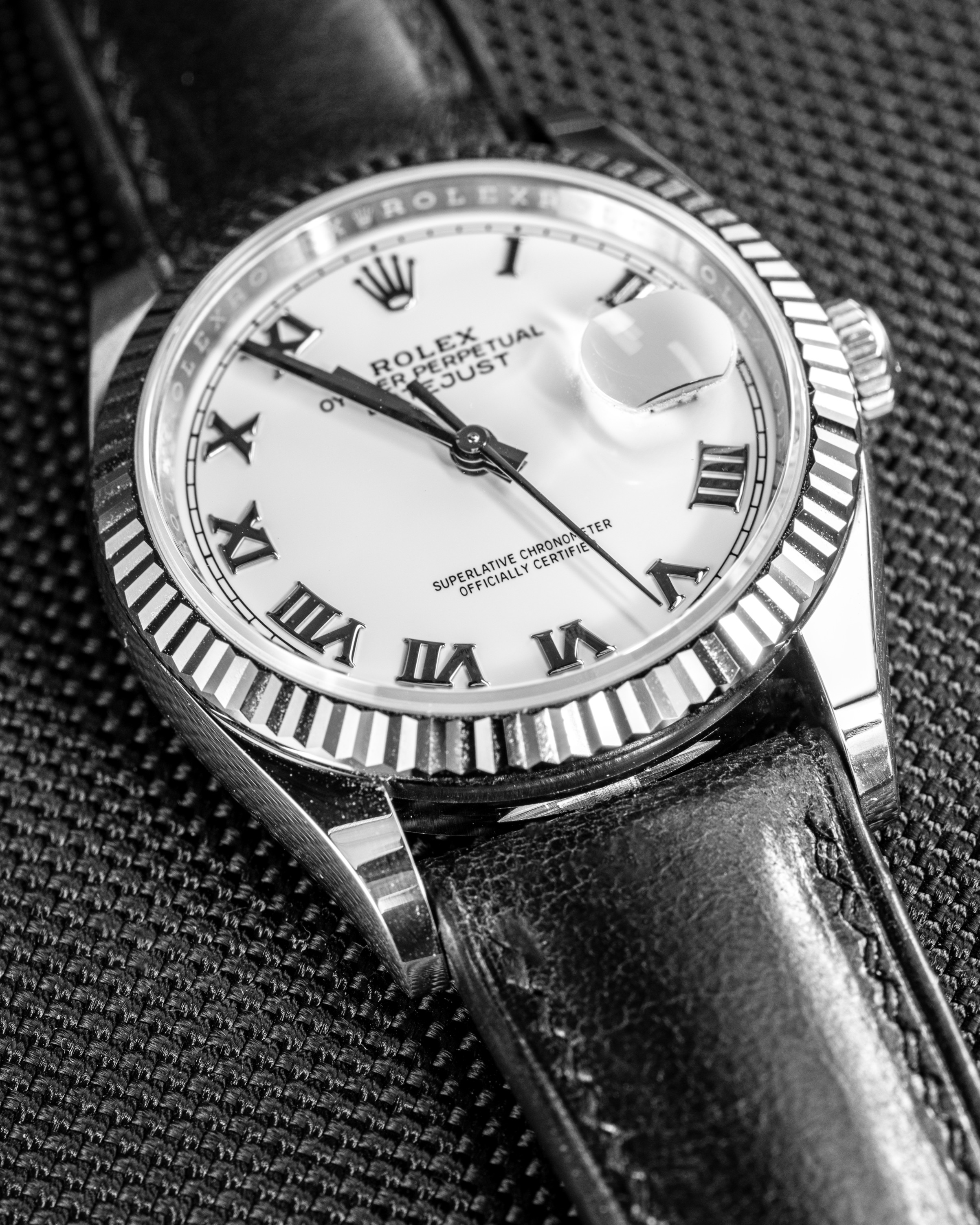 Ready Made Solitaire Universal straps in Carbon Black Pueblo leather ...
