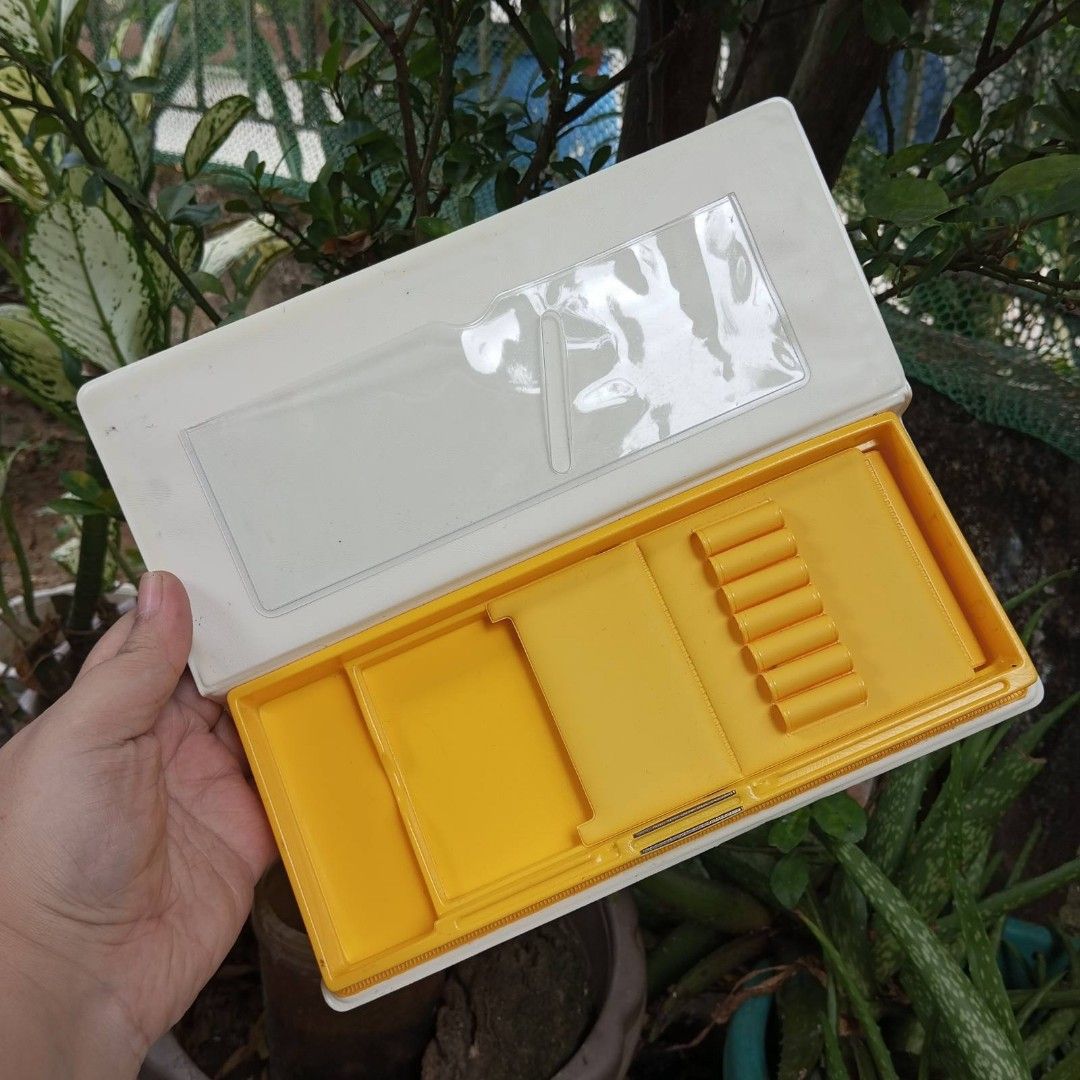 SANRIO Pompompurin Pencil Case, Hobbies & Toys, Stationary & Craft ...