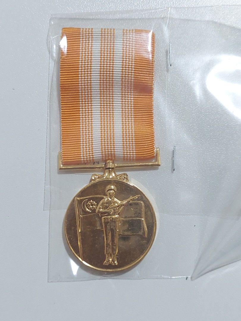 Singapore SAF army medal, not silver dollar, Hobbies & Toys ...