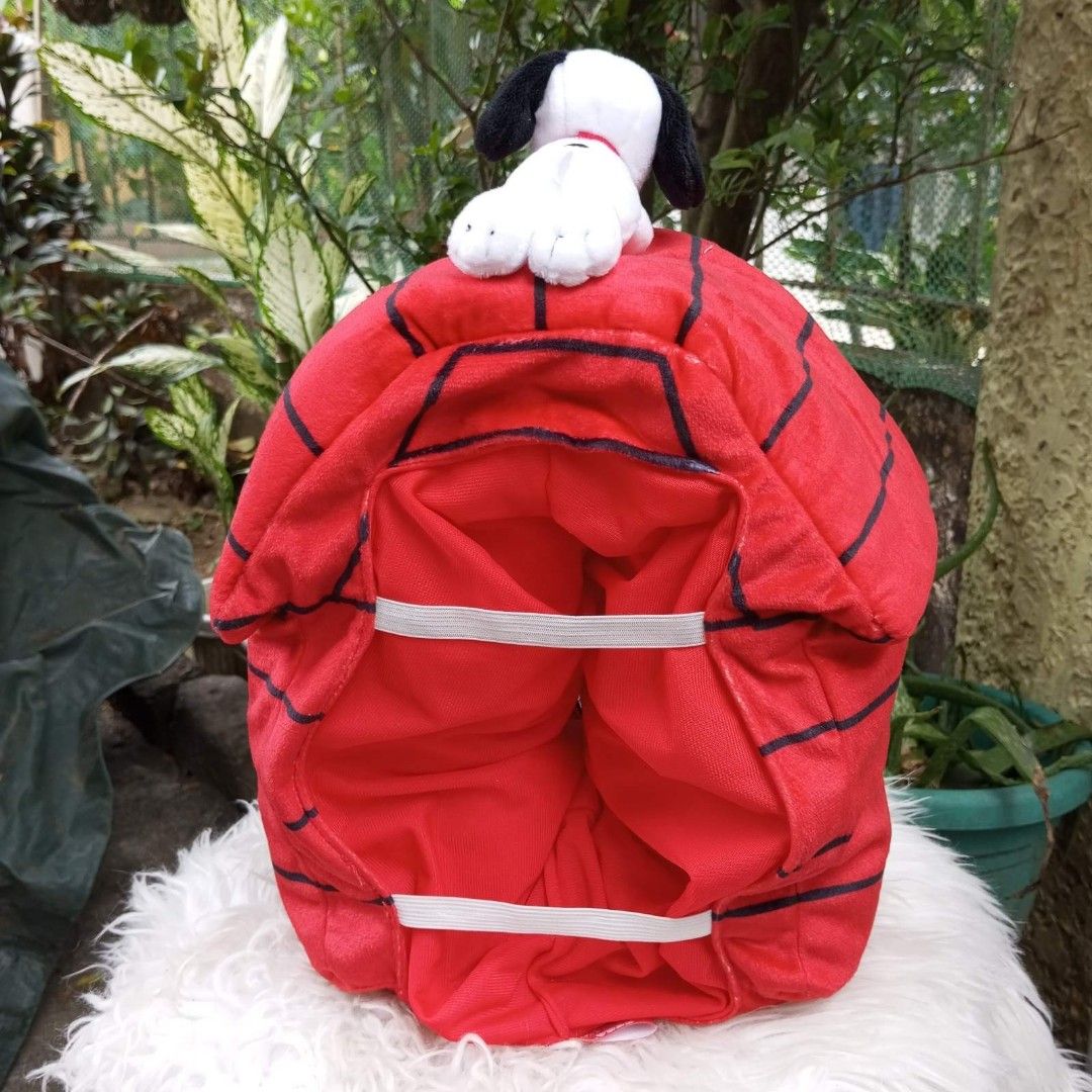 SNOOPY Peanuts Dog House Plush Tissue Box Cover, Hobbies & Toys, Toys ...