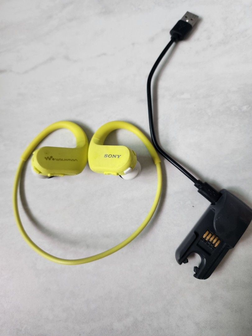 Sony walkman ws-413, Audio, Headphones & Headsets on Carousell