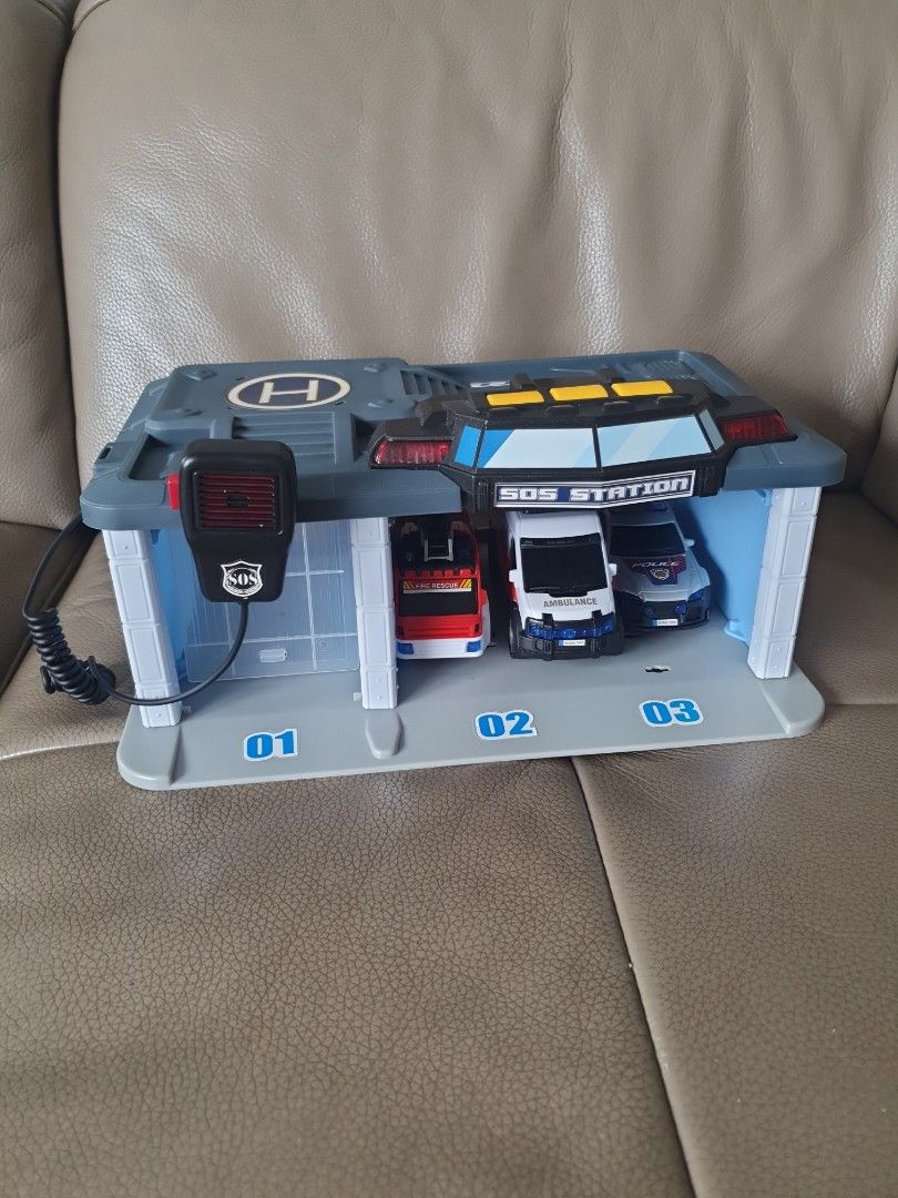 SOS station with talkie speaker, Hobbies & Toys, Toys & Games on Carousell