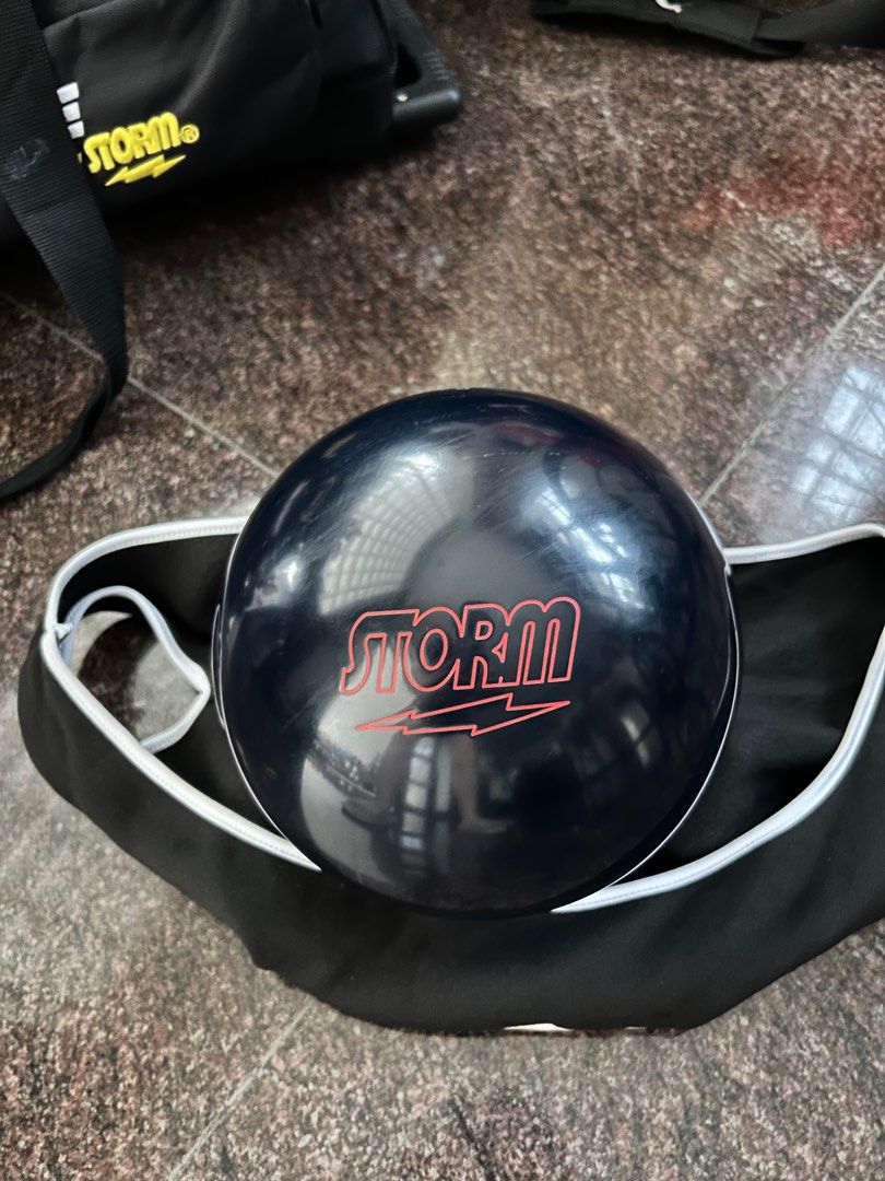 Storm Iq Tour Solid, Sports Equipment, Sports & Games, Billiards ...