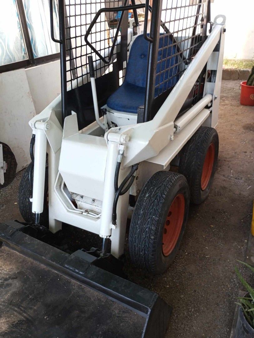 TCM Bobcat Mini Loader, Commercial & Industrial, Construction Tools ...