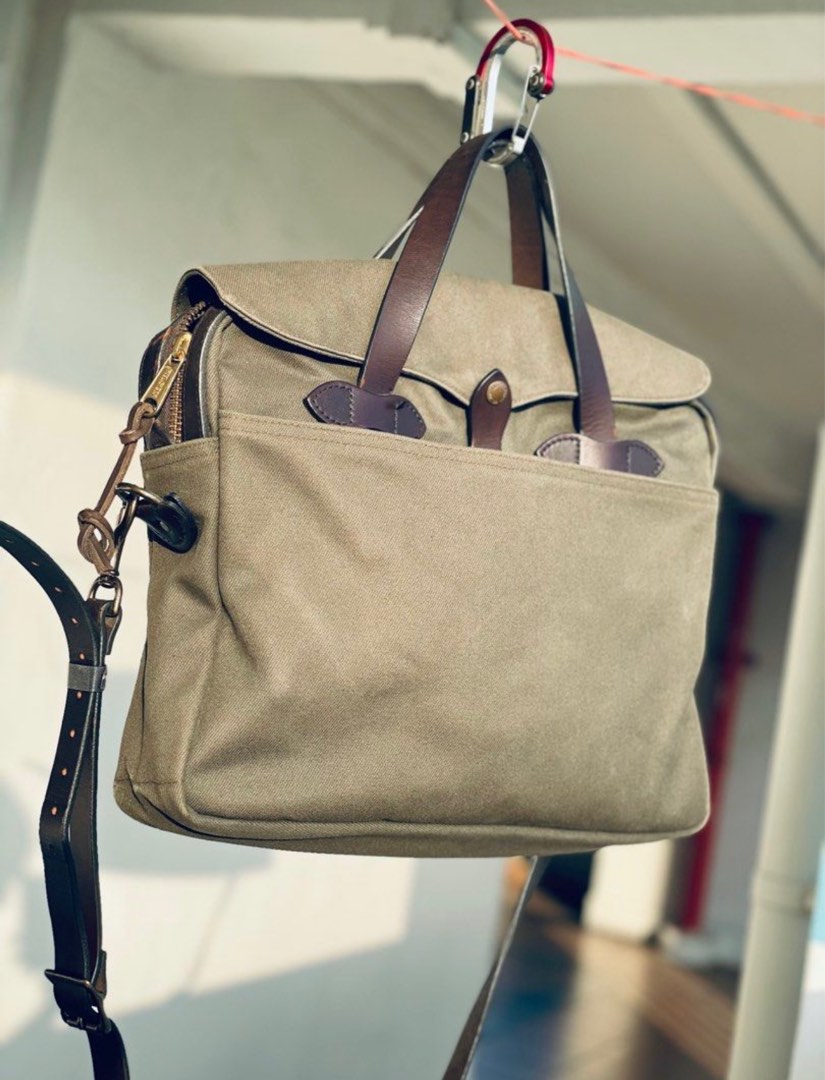 THE Filson Briefcase in green, Men's Fashion, Bags, Briefcases on Carousell