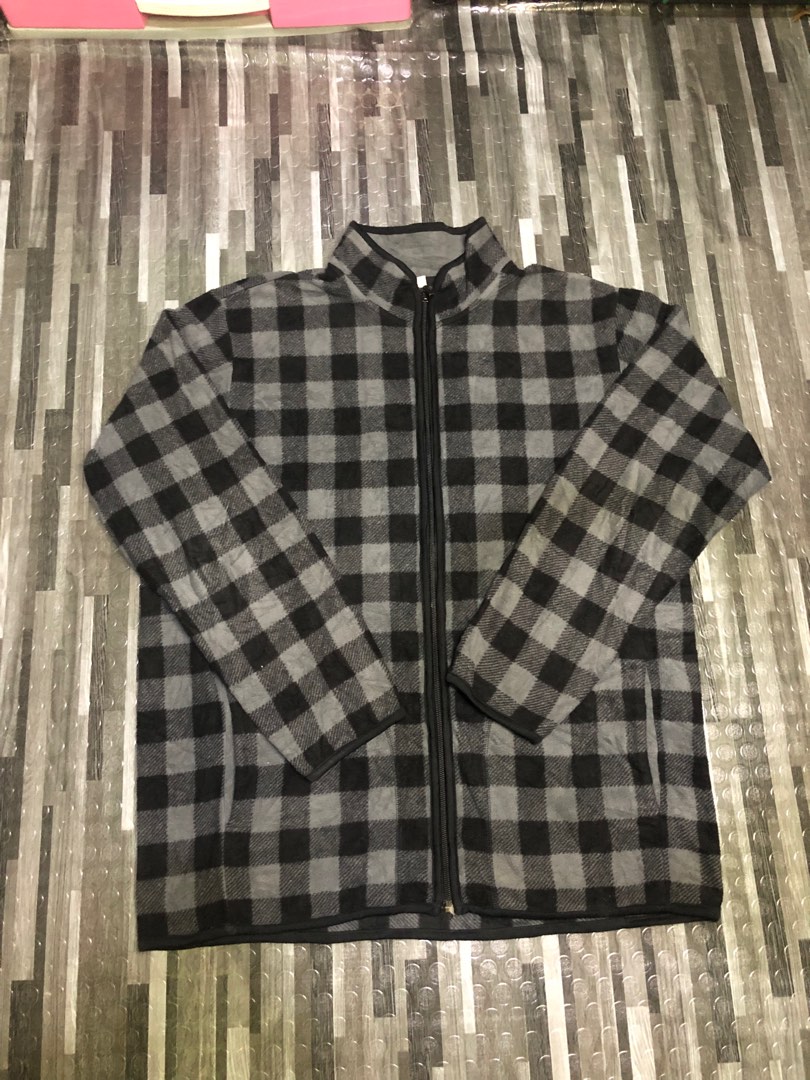 Uniqlo Checkers Board, Men's Fashion, Coats, Jackets and Outerwear on ...
