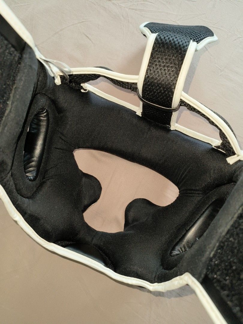 Venom boxing headgear, Sports Equipment, Other Sports Equipment and ...