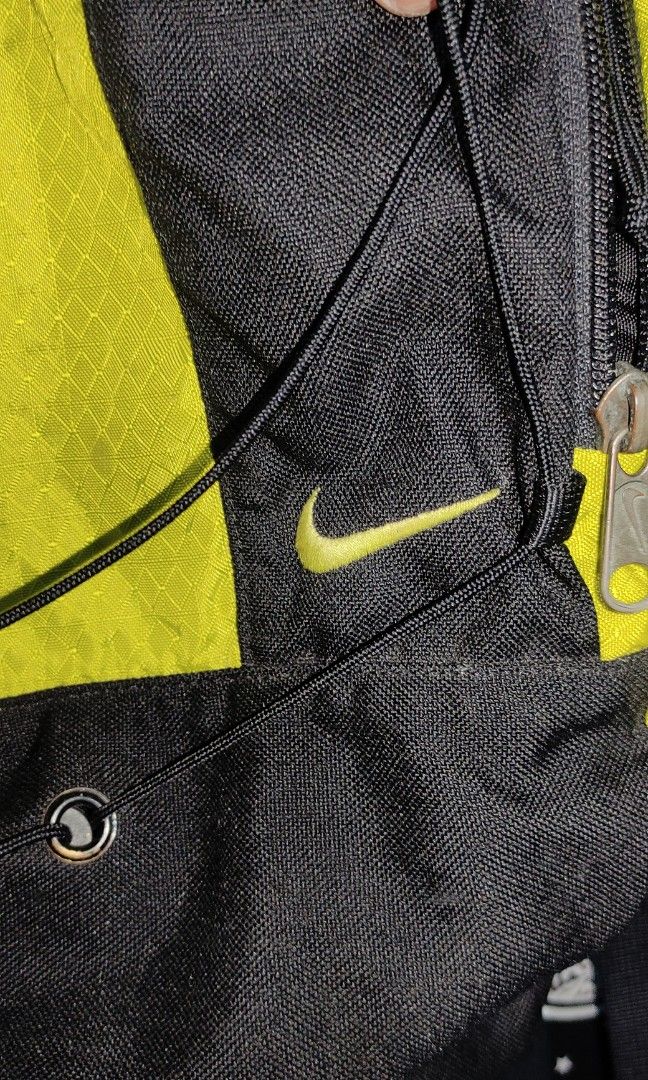 vintage nike backpack, Men's Fashion, Bags, Backpacks on Carousell