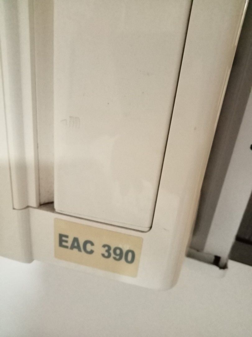 Window unit Aircon, TV & Home Appliances, Air Conditioners & Heating on ...