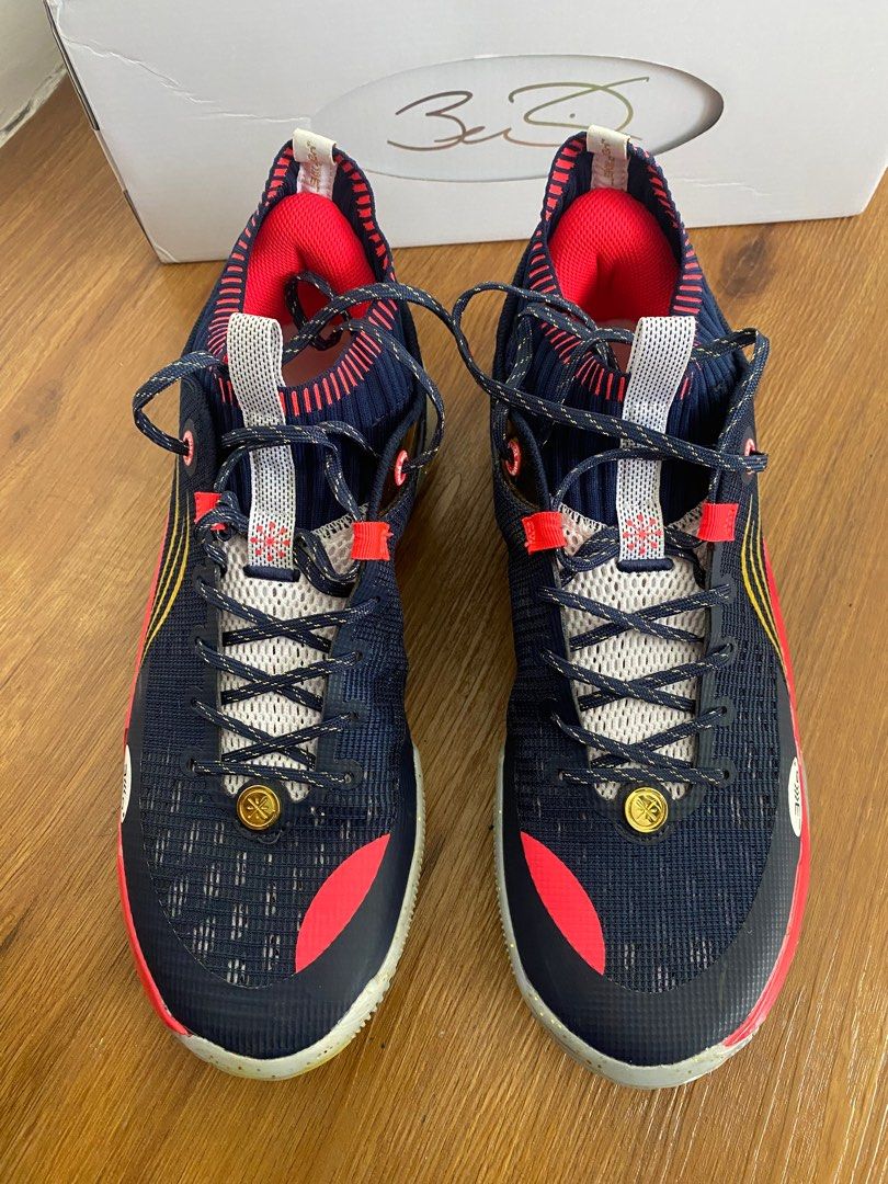 Wow 808 2 ultra, Men's Fashion, Footwear, Sneakers on Carousell