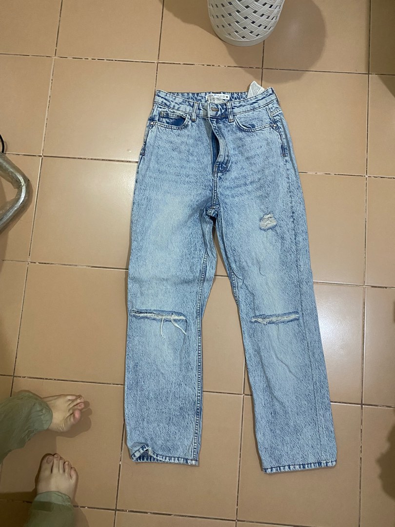 Zara Denim Ripped Straight Leg Jeans, Women's Fashion, Bottoms, Jeans ...