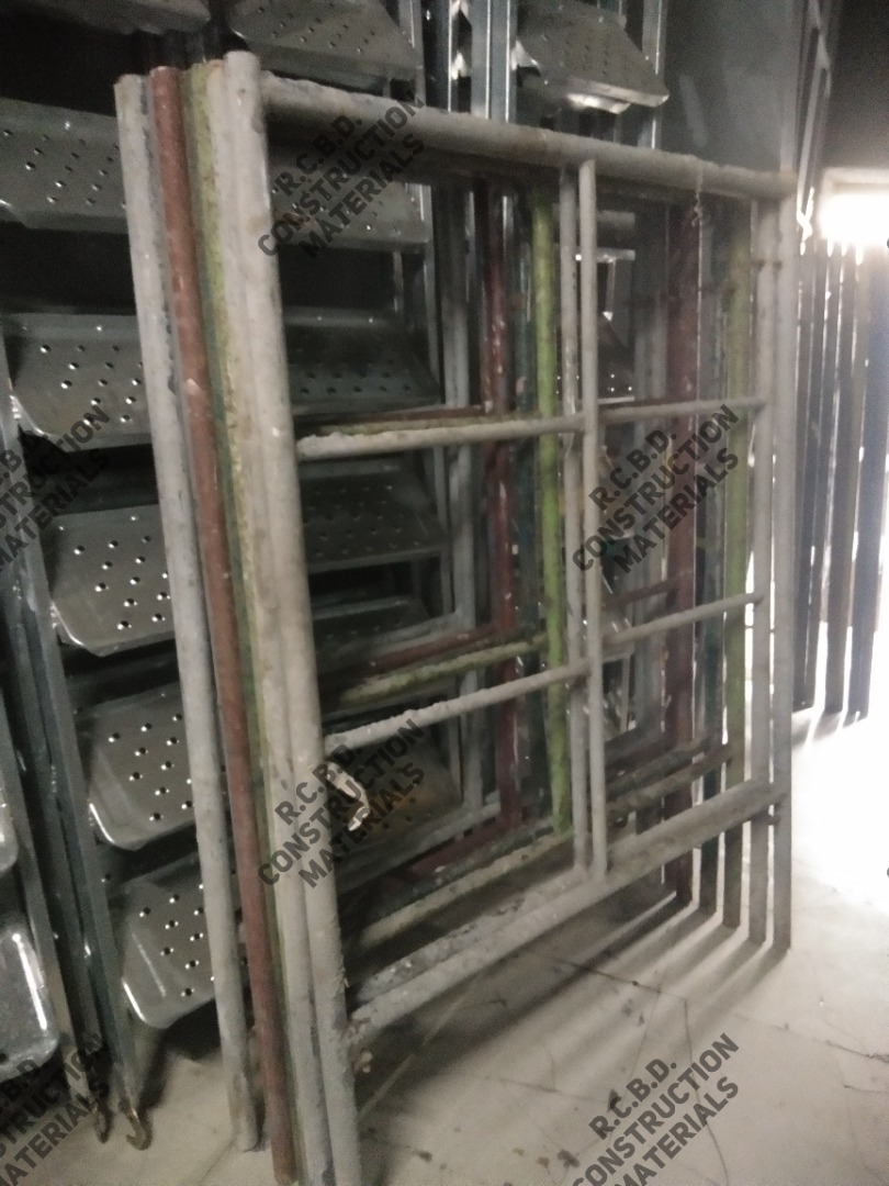 2nd hand Used Surplus Scaffolding Set 1.7m x 1.2m Sched 40, Commercial ...