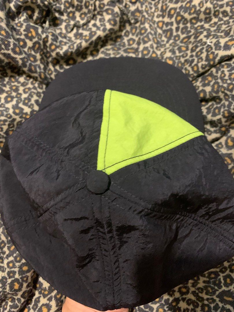 二手 古著 Starbucks x Undefeated 星巴克 拼接 機能 輕薄 老帽 棒球帽cap, 他的時尚, 手錶及配件, 棒球帽、帽 ...