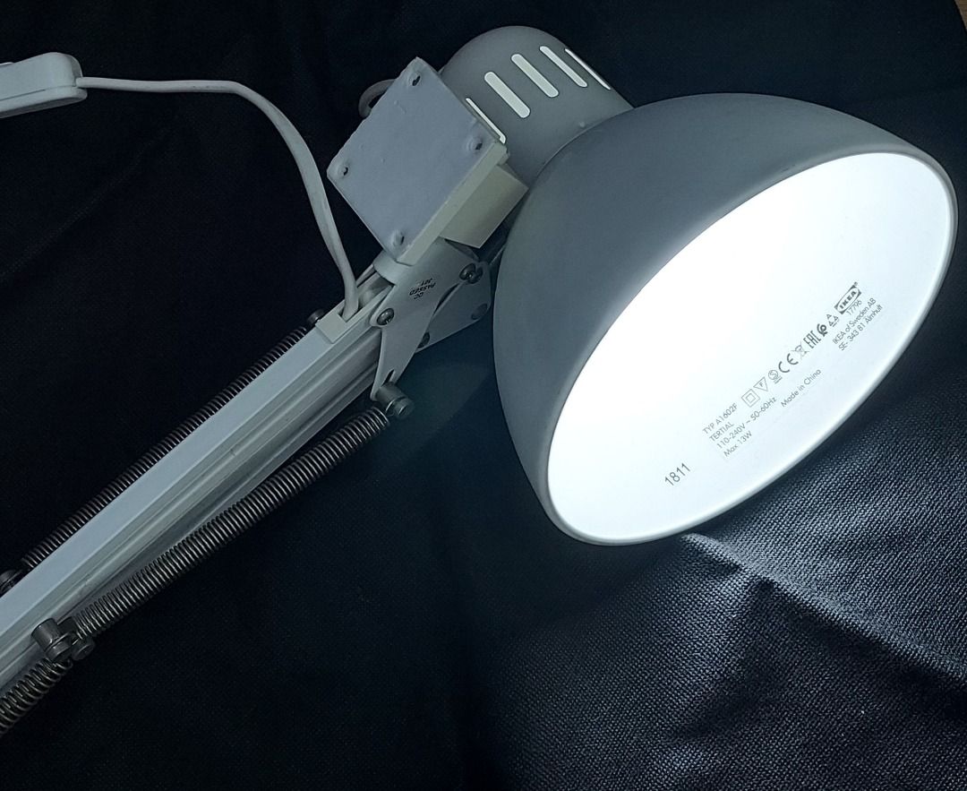 中古 IKEA TERTIAL 工作燈 枱燈 活動燈臂及燈頭 方便調校光線方向 白色, 傢俬＆家居, 燈飾及風扇, 燈飾 - Carousell