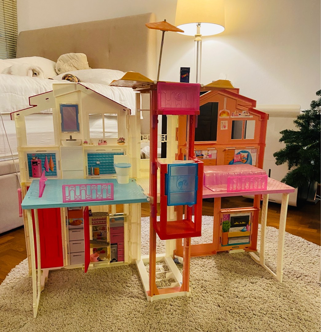 BARBIE THREE STORY TOWN HOUSE, Hobbies & Toys, Toys & Games on Carousell