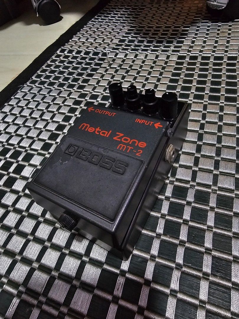 Boss Metal Zone MT-2 Distortion, Hobbies & Toys, Music & Media, Music ...