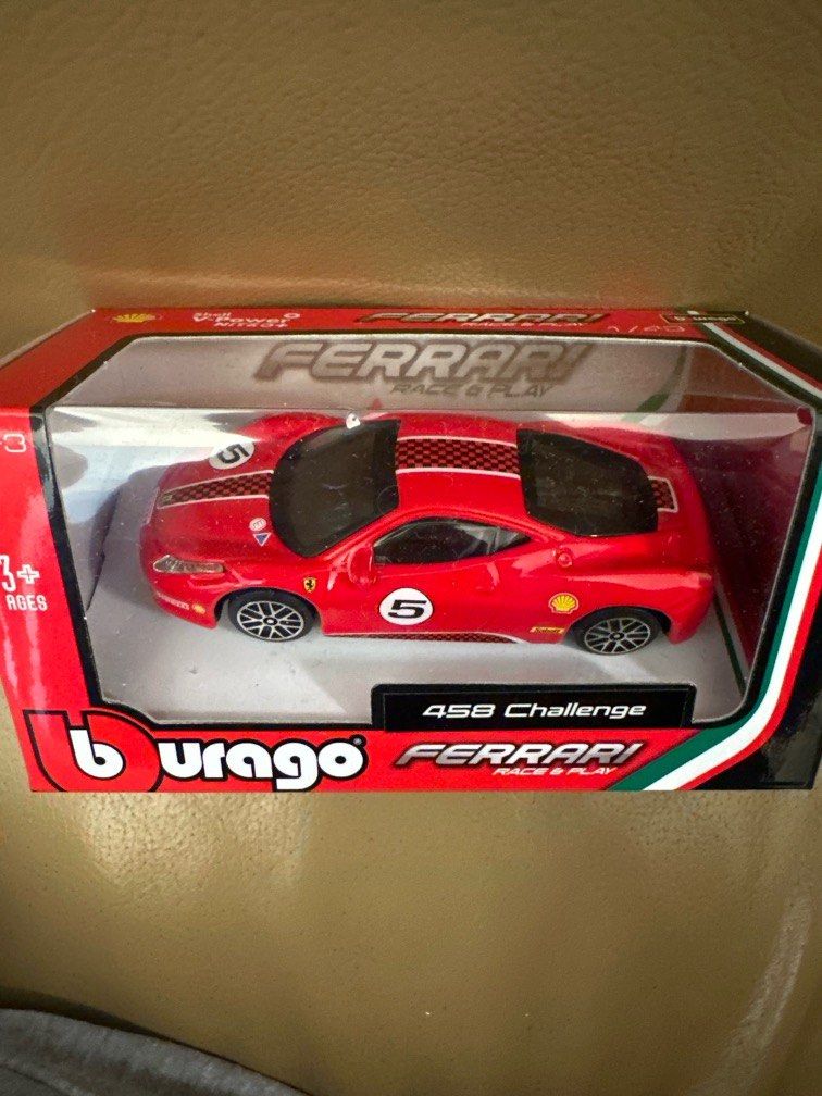 Burago Shell V-Power 特別版-法拉利458（1:43）, 興趣及遊戲, 玩具 & 遊戲類 - Carousell