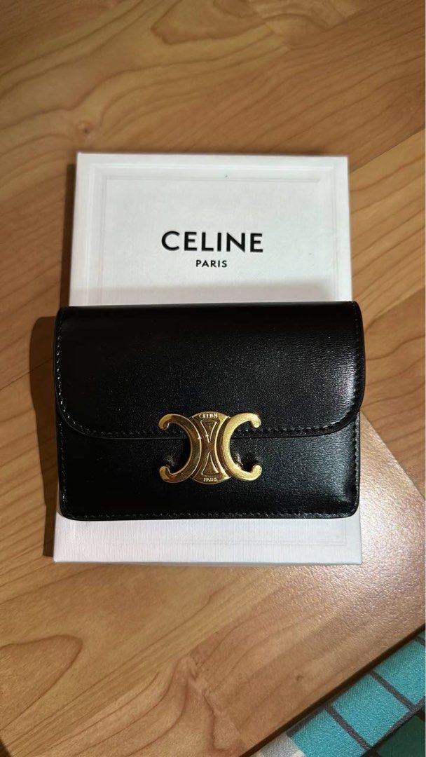 CELINE CARD HOLDER WITH FLAP TRIOMPHE IN SHINY CALFSKIN BLACK, Luxury, Accessories on Carousell