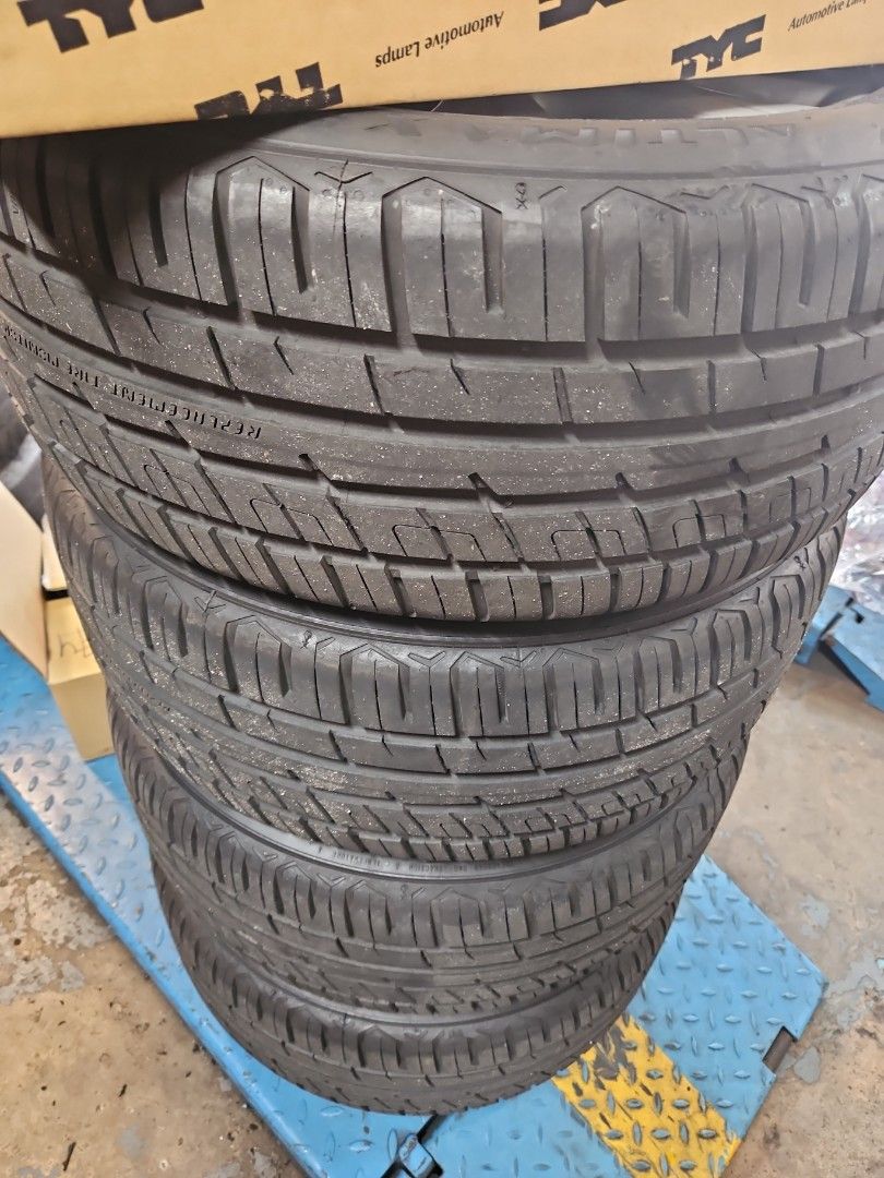 CHEAP LEXUS TOYOTA RIMS TYRES, Car Accessories, Tyres & Rims on Carousell