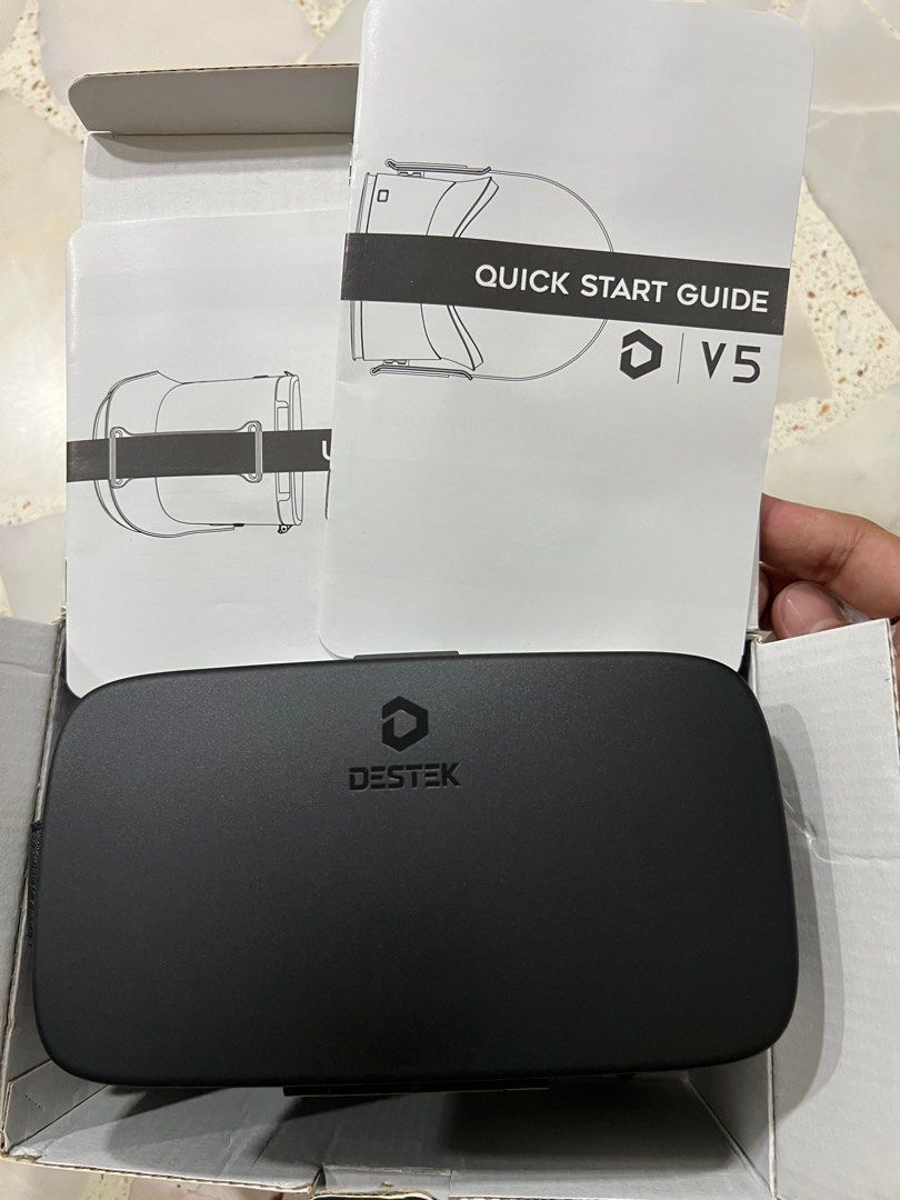 DESTEK V5 VR Headset, w/Bluetooth Controller Virtual Reality Headset ...