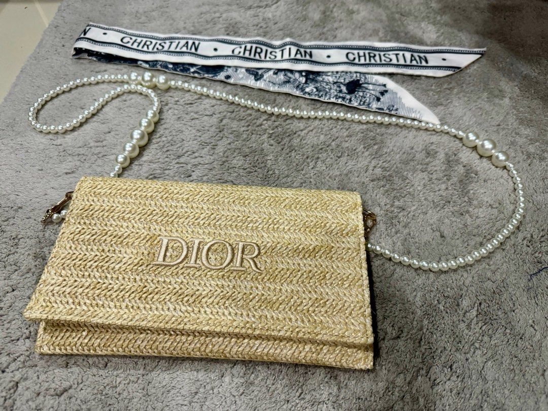 Dior VIP Gift Bag, Women's Fashion, Bags & Wallets, Purses & Pouches on ...