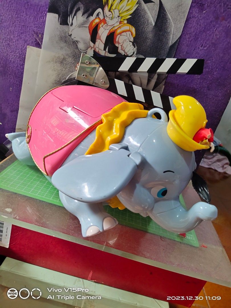 Disney Dumbo Popcorn Bucket, Toys & Collectibles, Mainan di Carousell