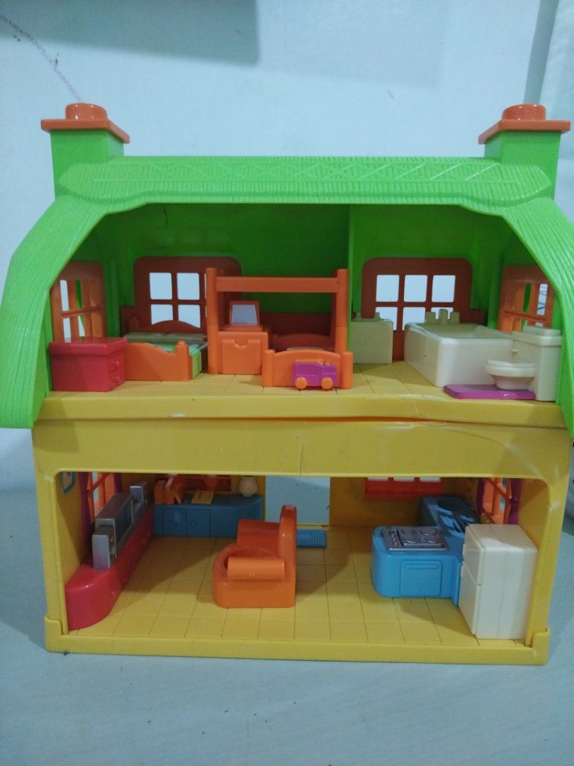 ELC doll house, Hobbies & Toys, Toys & Games on Carousell