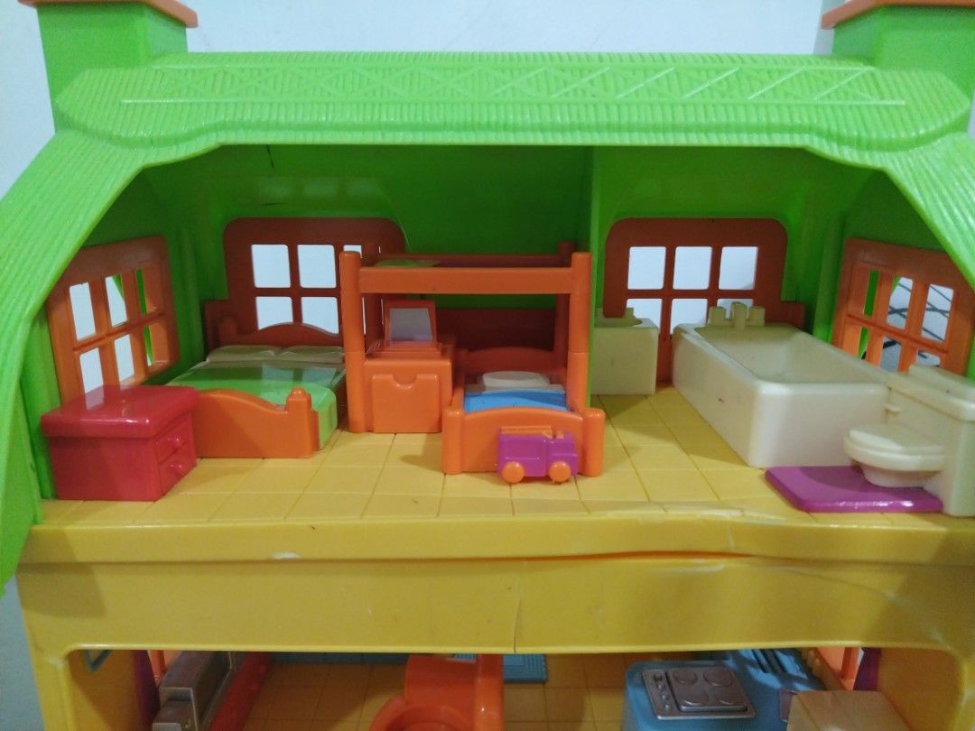 ELC doll house, Hobbies & Toys, Toys & Games on Carousell