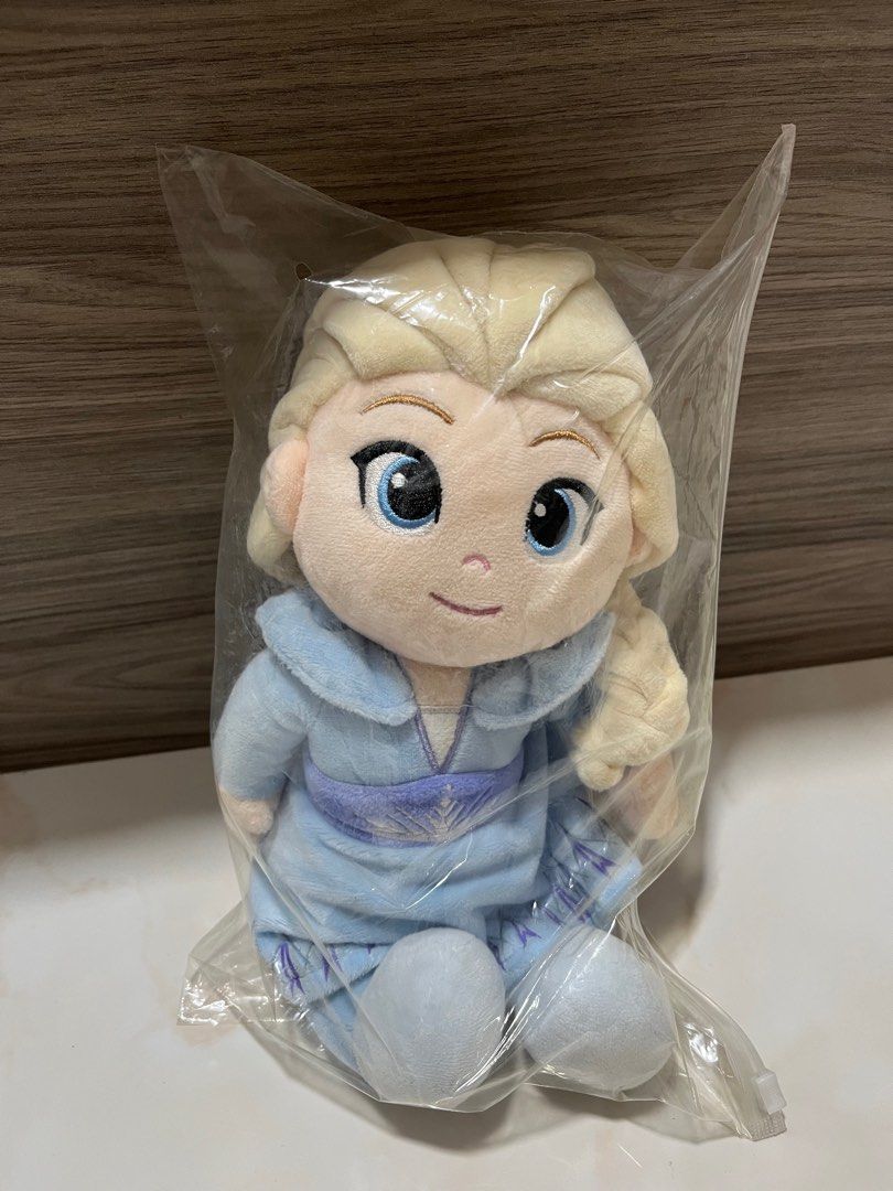 Elsa Plush Doll (Jewel Changi Limited Edition) Frozen 2, Hobbies & Toys ...
