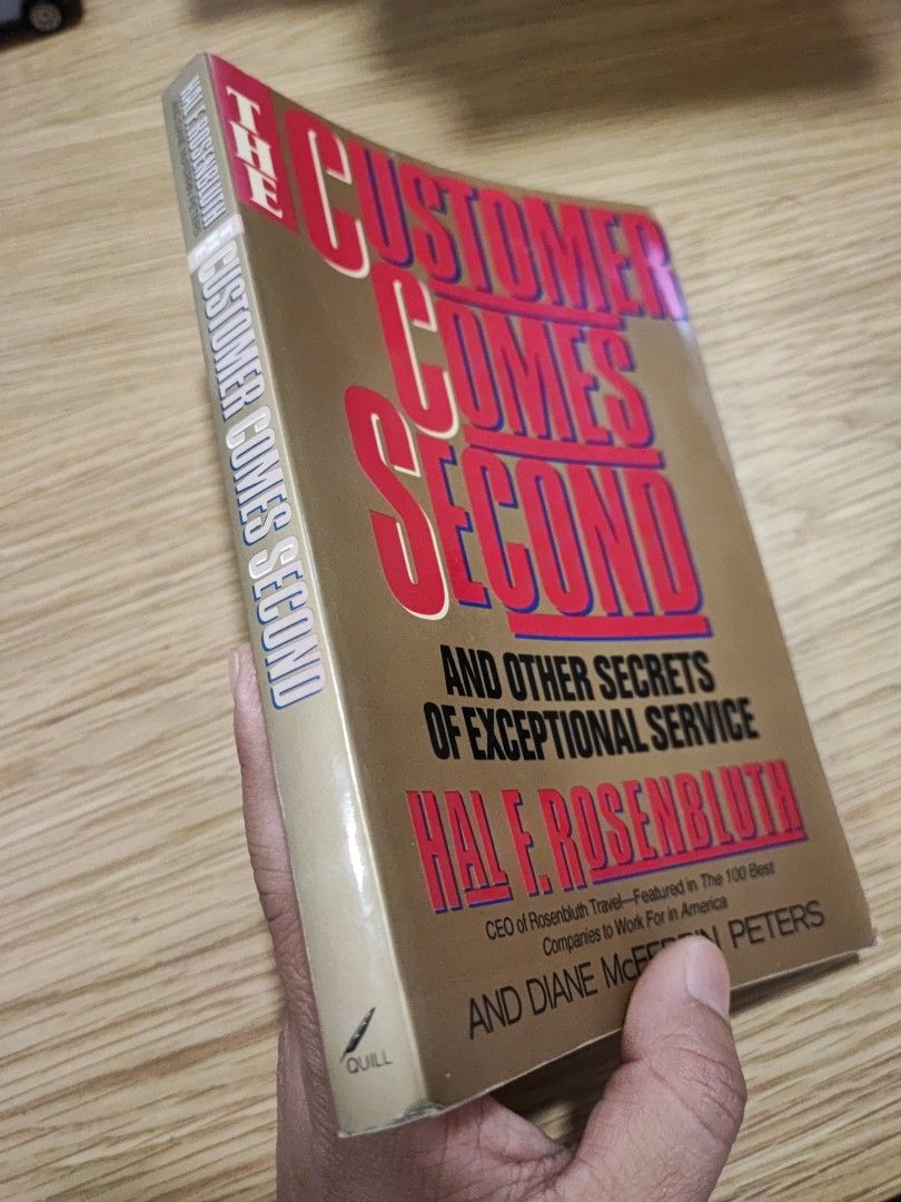 (ENG) The Customer Comes Second, Hobbies & Toys, Books & Magazines ...