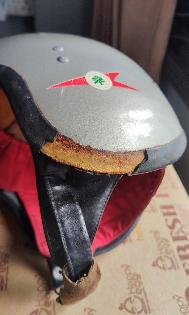 Everoak Retro helmet, Motorcycles, Motorcycle Apparel on Carousell