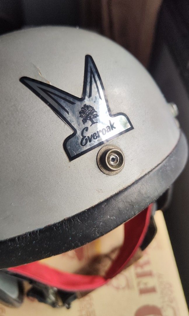 Everoak Retro helmet, Motorcycles, Motorcycle Apparel on Carousell