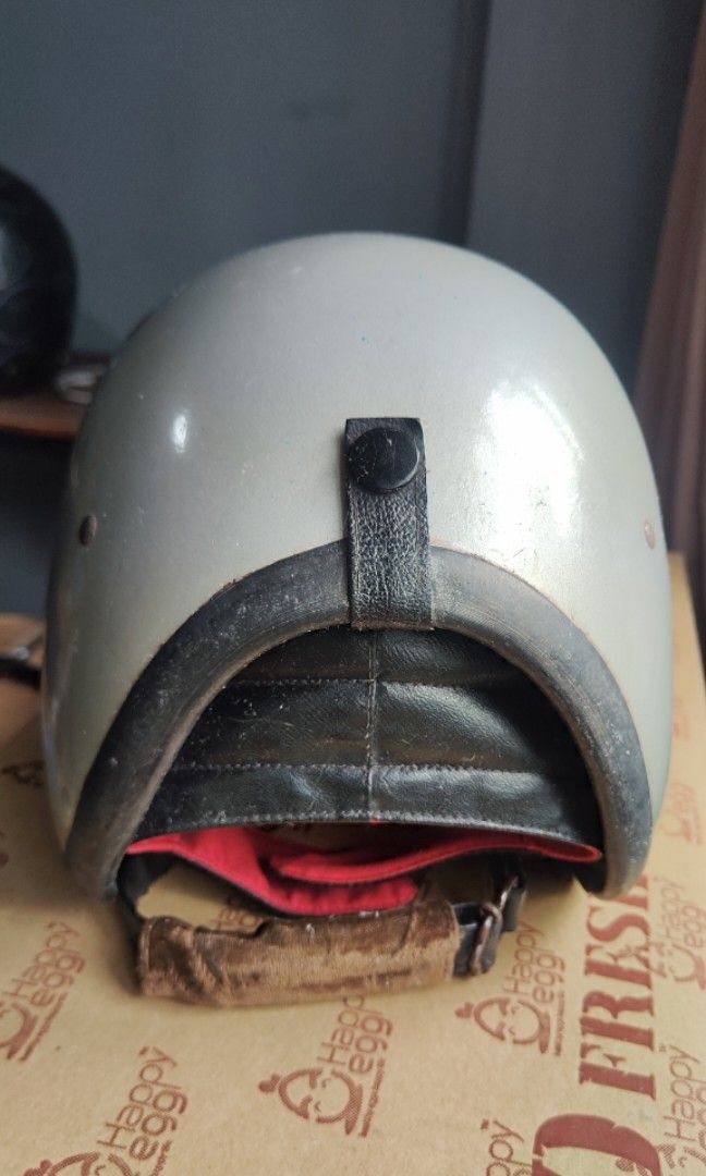 Everoak Retro helmet, Motorcycles, Motorcycle Apparel on Carousell