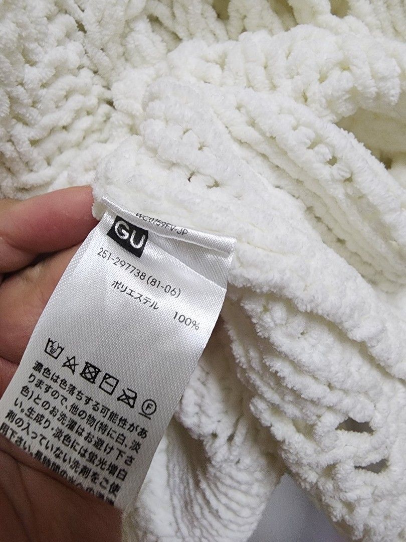 GU Crochet Crop Top, Women's Fashion, Tops, Longsleeves on Carousell