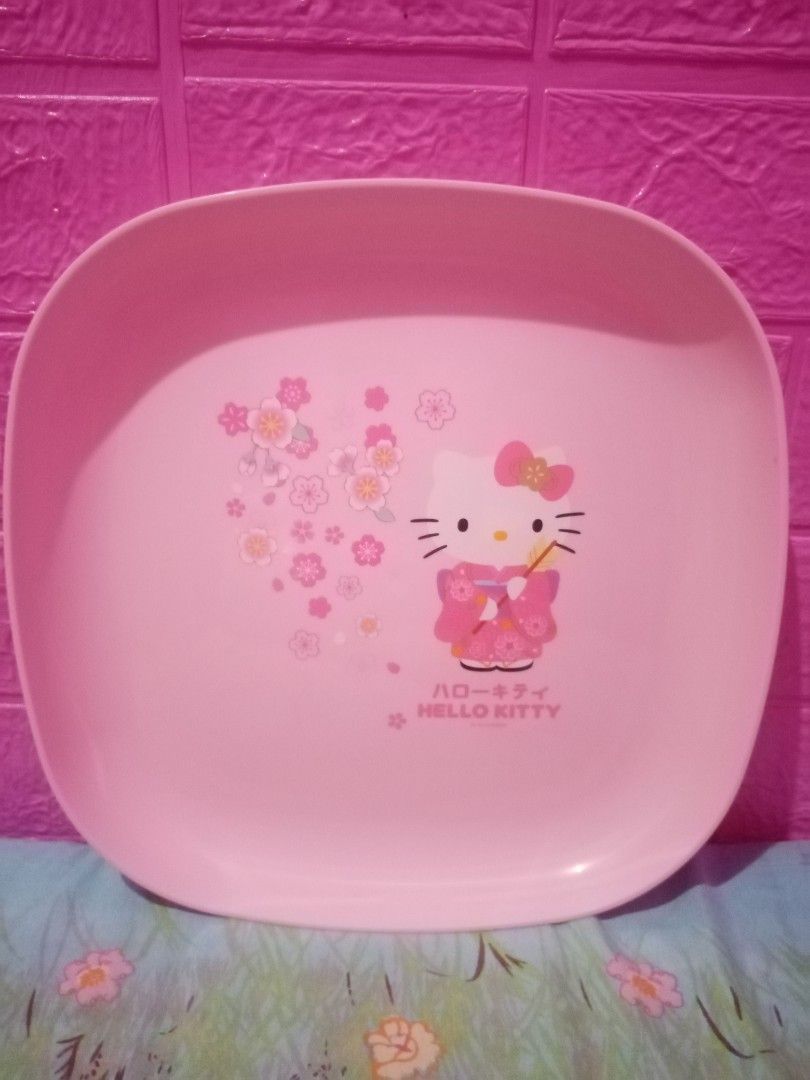 HELLO KITTY SERVING PLATE, Furniture & Home Living, Kitchenware ...
