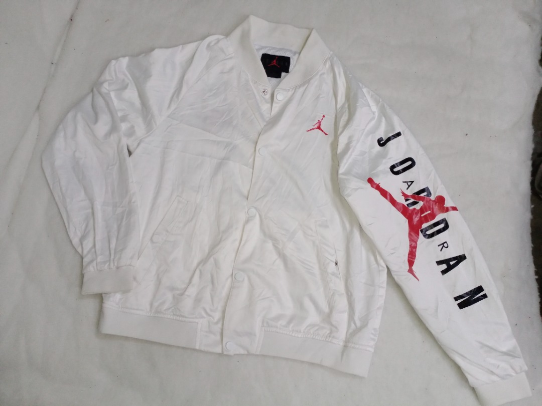 Jordan windbreaker, Men's Fashion, Coats, Jackets and Outerwear on ...