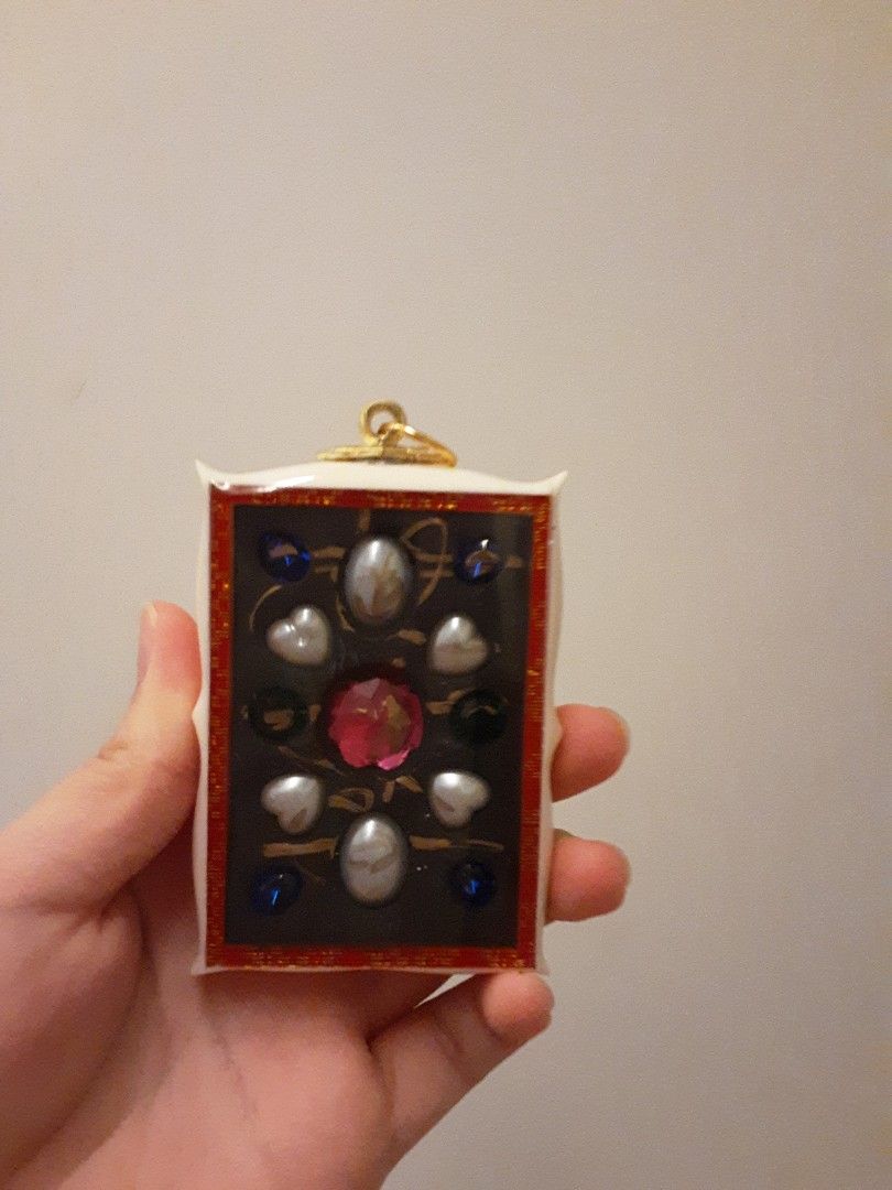 Jumbo Kurba Krissana Amulet, Hobbies & Toys, Memorabilia & Collectibles ...