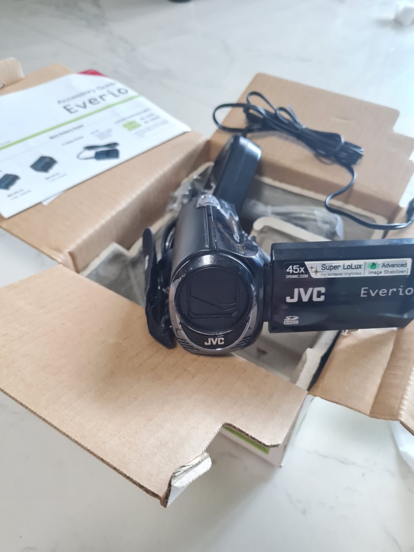 JVC Everio Camcorder, Photography, Video Cameras on Carousell