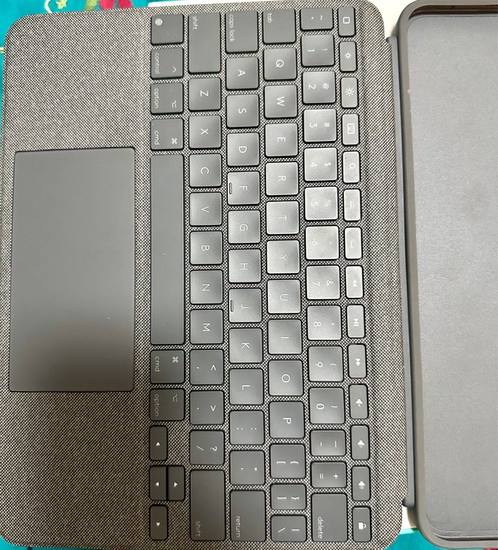 Logitech iPad Pro 11-inch (Detachable Keyboard case with Trackpad ...