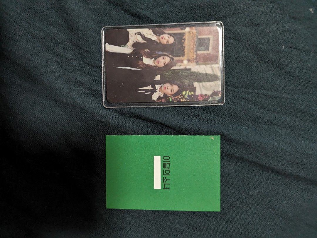 Loona & Haseul first press album + photocard + attendance card, Hobbies ...