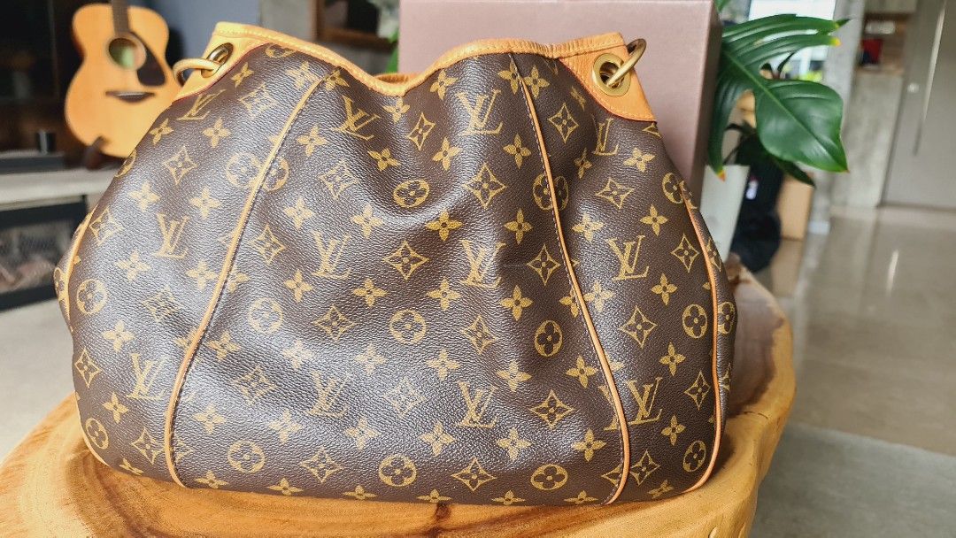 Louise Vuitton LV Monogram, Luxury, Bags & Wallets on Carousell