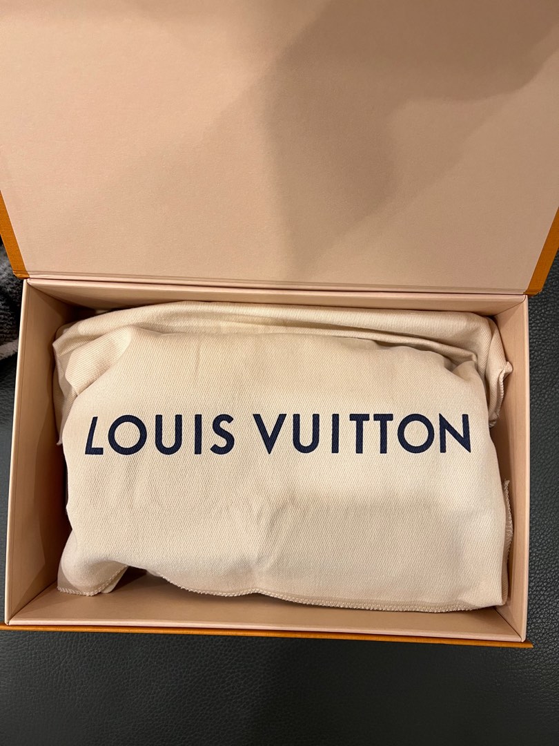 LV Nano Alpha（M82542) 全新, 名牌精品, 精品包與皮夾在旋轉拍賣