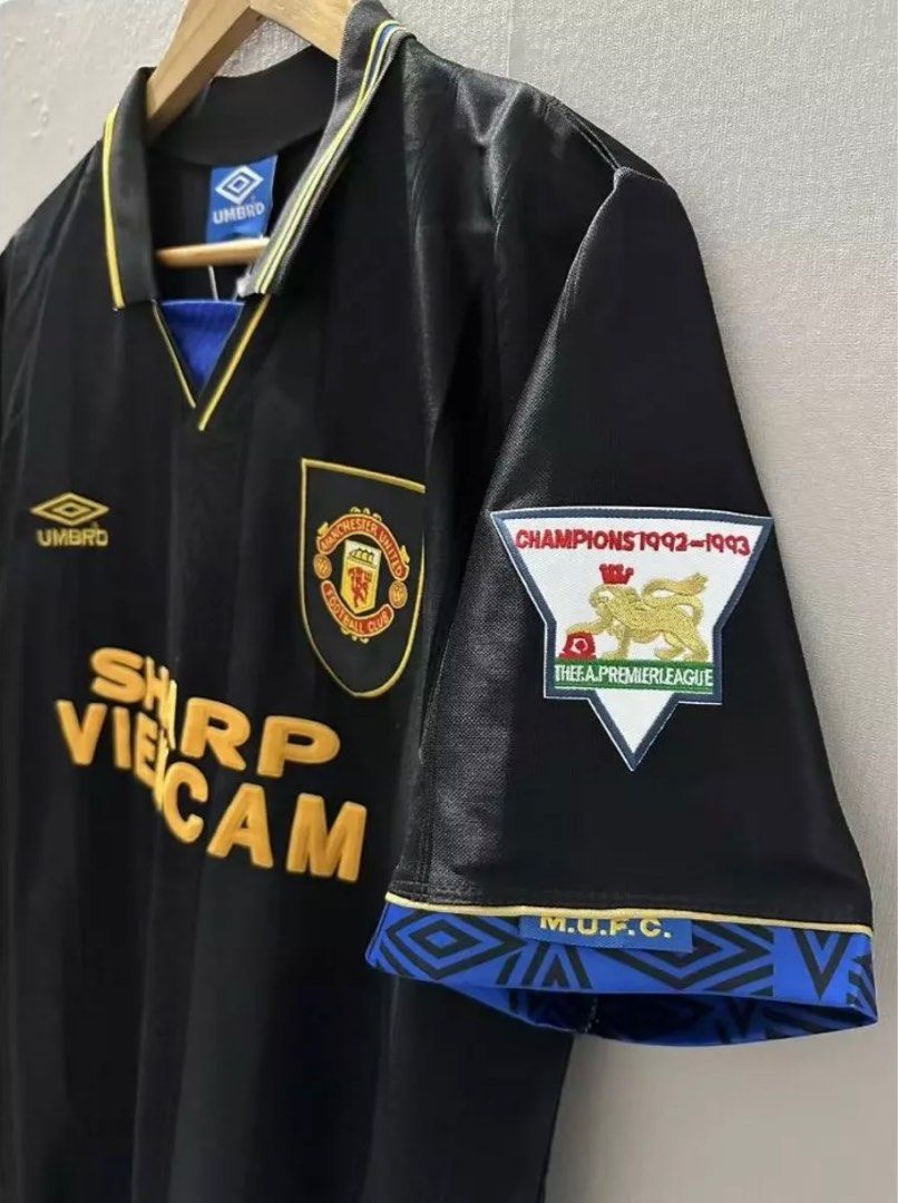 Manchester United 93/94 away jersey, Men's Fashion, Activewear on Carousell
