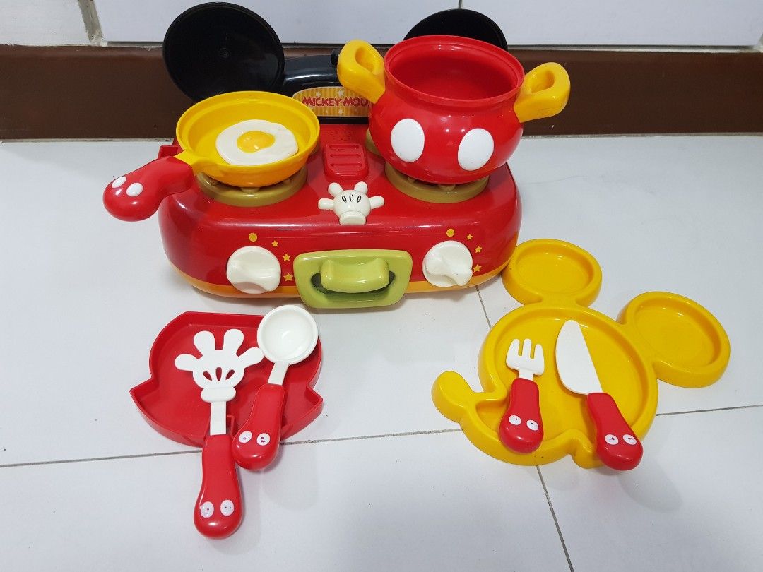 Takara Tomy Disney cooking play set with accessories, Hobbies & Toys ...